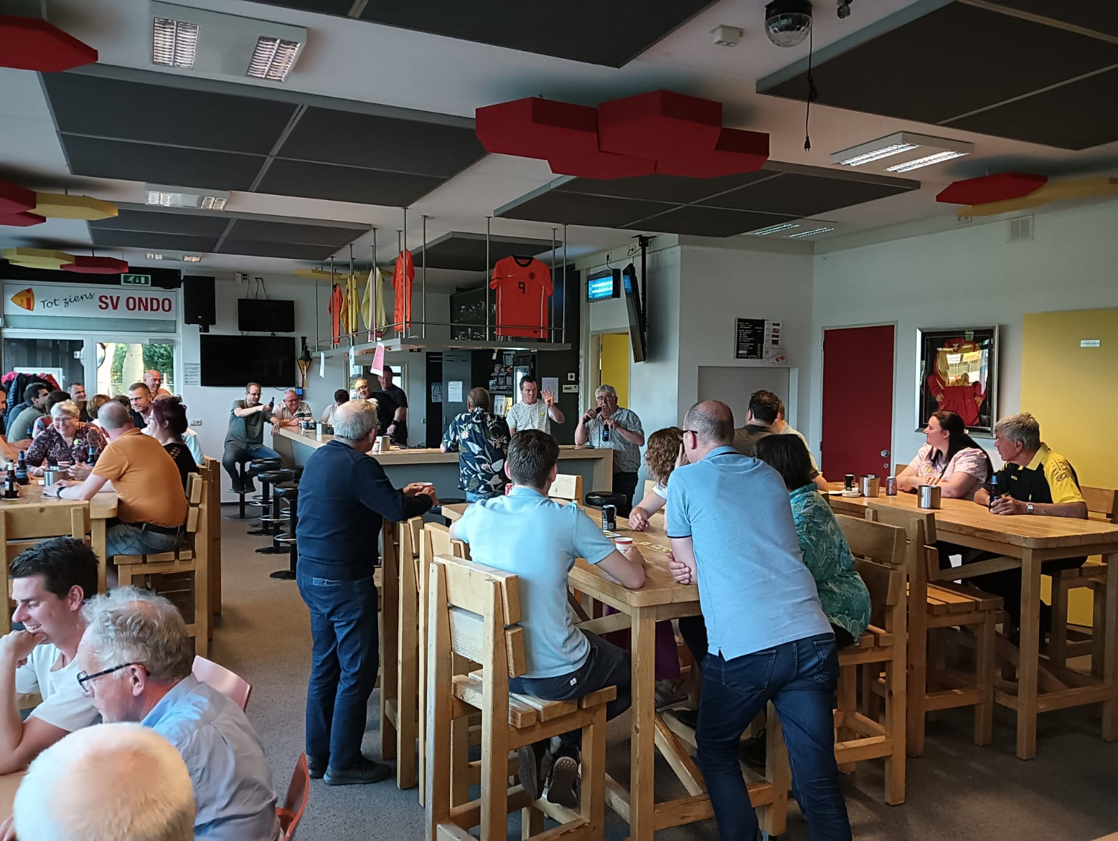Elvis & Bingo - Terugblik op gezellige vrijwilligersavond 2025 - ONDO